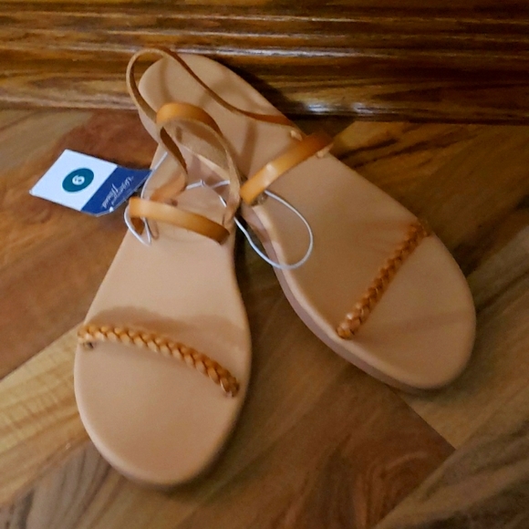 Universal Thread | Shoes | Universal Thread Tan Summer Sandals | Poshmark